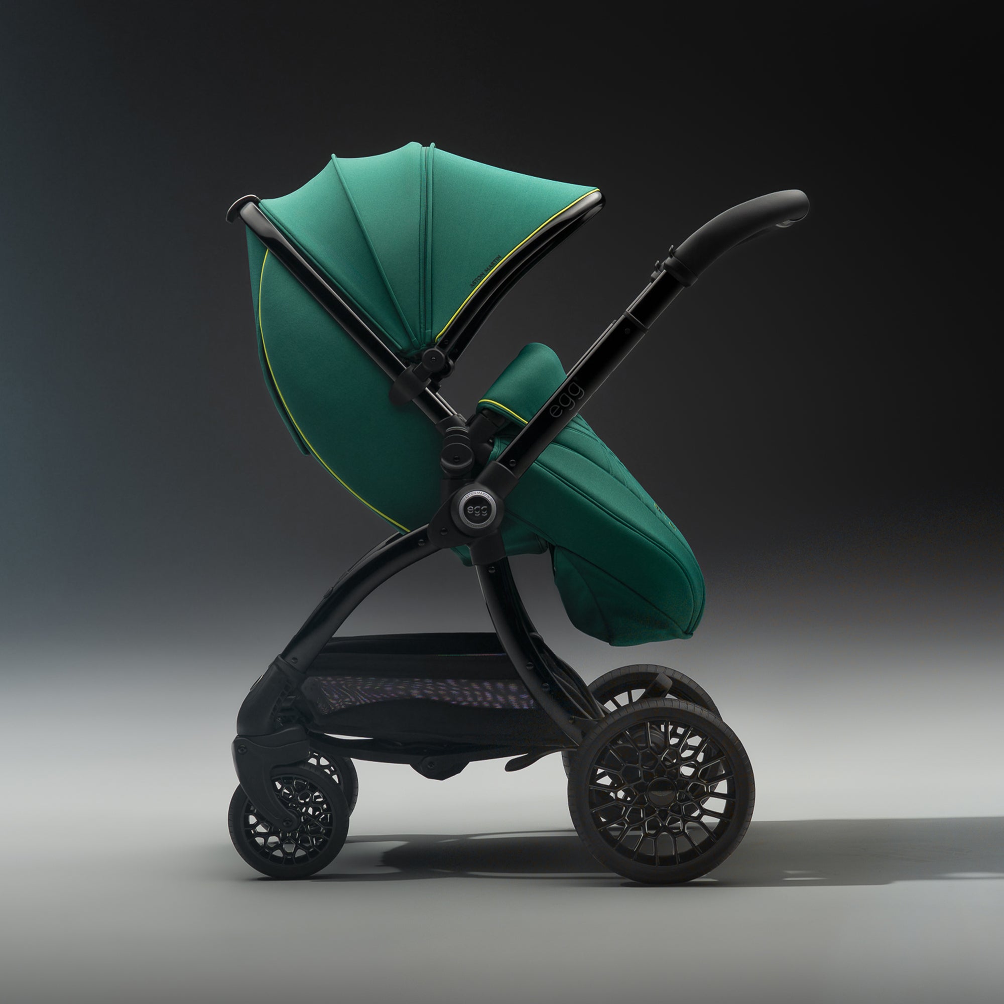 Aston Martin egg3® – egg Stroller