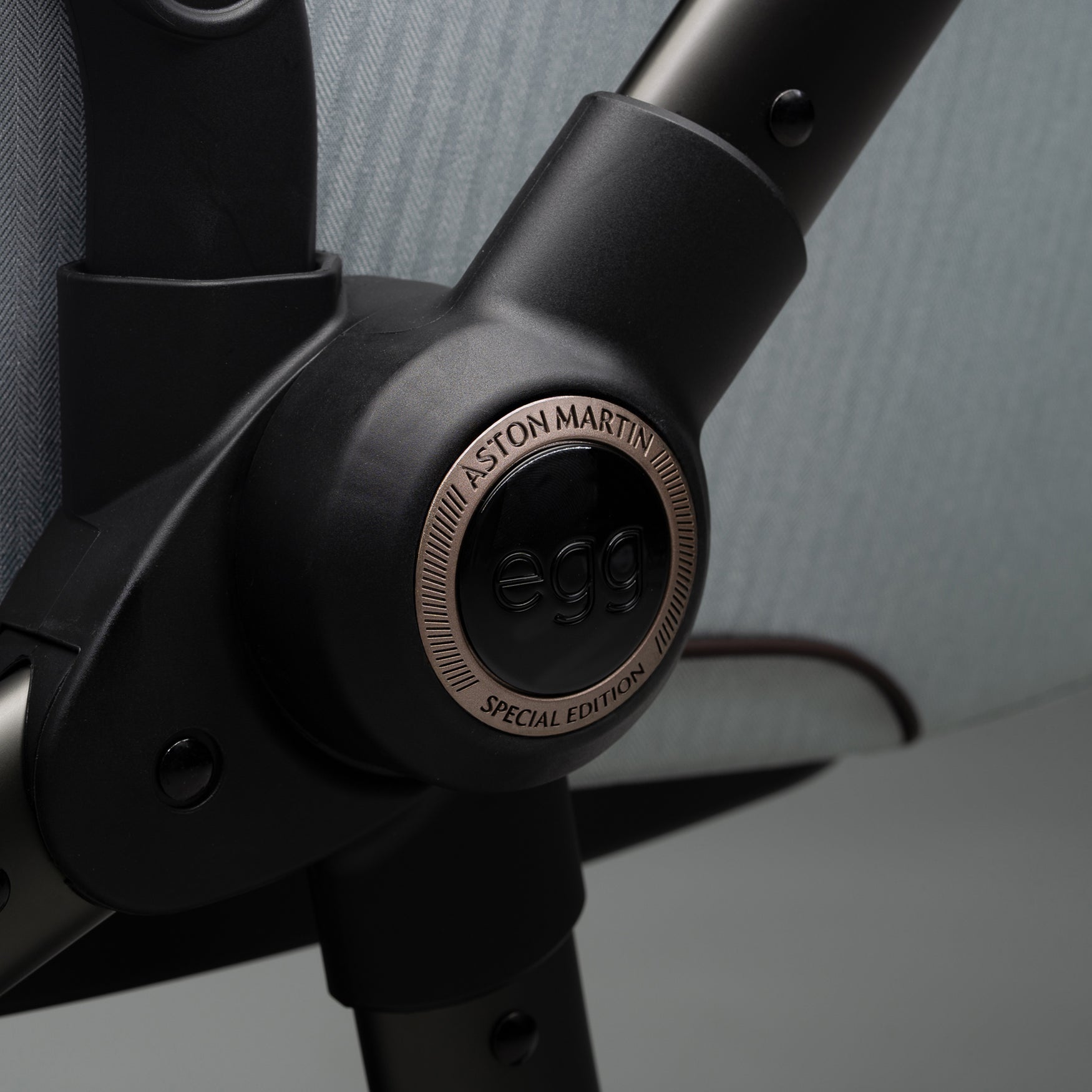 Aston Martin egg3® – egg Stroller